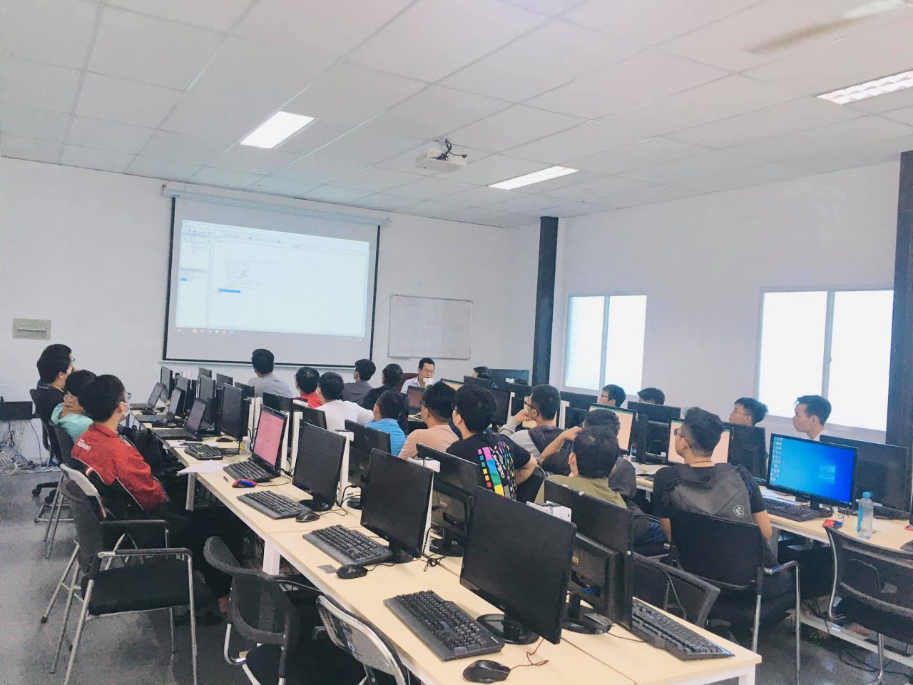 6 Powerful Software for Civil Engineers - Ho Chi Minh City University ...